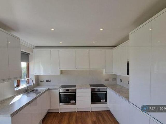 4 Bedroom Flat For Rent In London