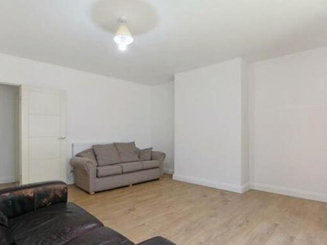 4 Bedroom Flat For Rent In London