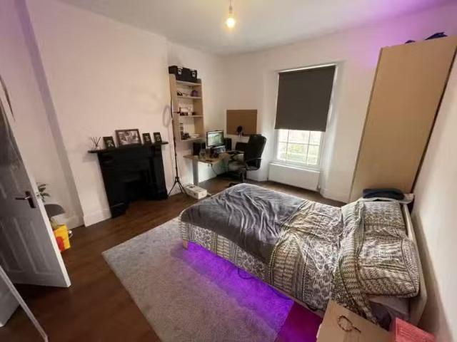 4 bedroom flat for rent in Lower Redland Road, Redland, Bristo.