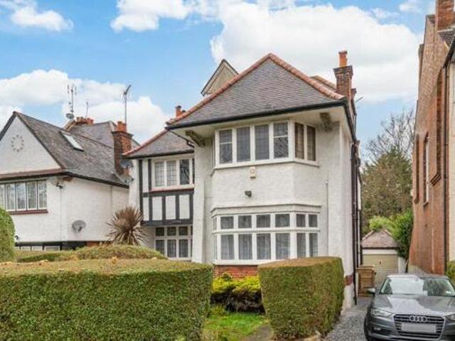 4 Bedroom Flat For Rent In Mapesbury Estate, London