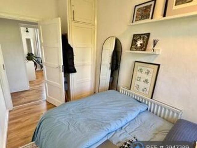 4 bedroom flat for rent in Maple House, London, SE8