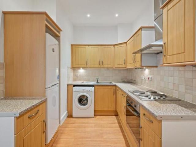 4 bedroom flat for rent in Marchmont Road, Marchmont, Edinburgh, EH9
