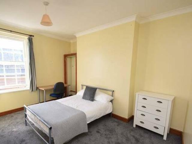 4 bedroom flat for rent in Market Street Falmouth TR11