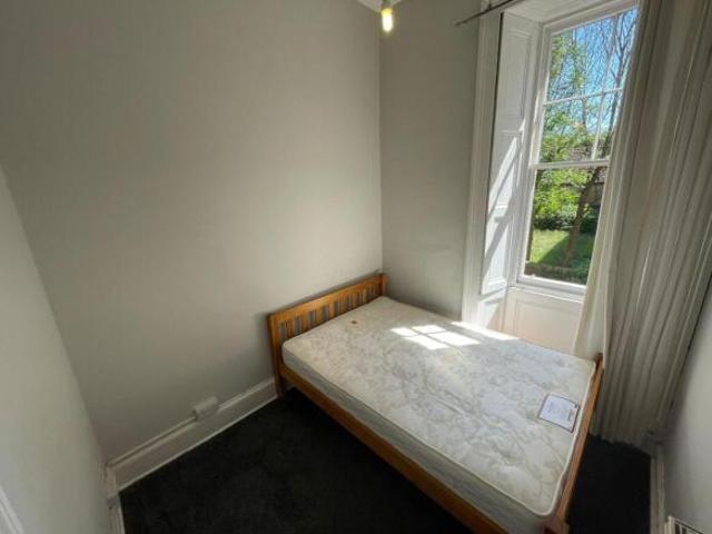 4 bedroom flat for rent in Melville Terrace, Edinburgh, EH9