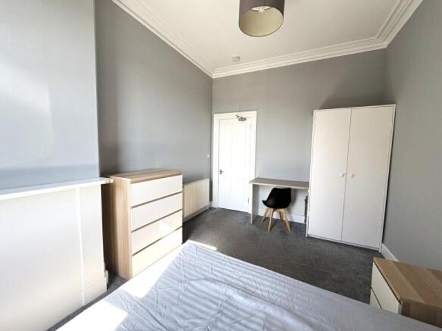 4 bedroom flat for rent in Moat Place, Edinburgh, EH14 1NY, EH14