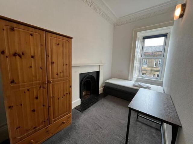 4 bedroom flat for rent in Morningside Road, Edinburgh, EH10