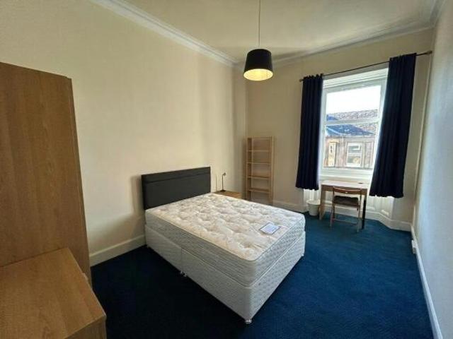 4 bedroom flat for rent in Morningside Road, Edinburgh, Midlothian, EH10