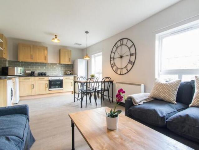 4 bedroom flat for rent in Morrison Circus, Edinburgh, EH3