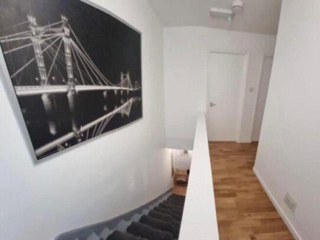 4 bedroom flat for rent in New Orleans Walk, N19