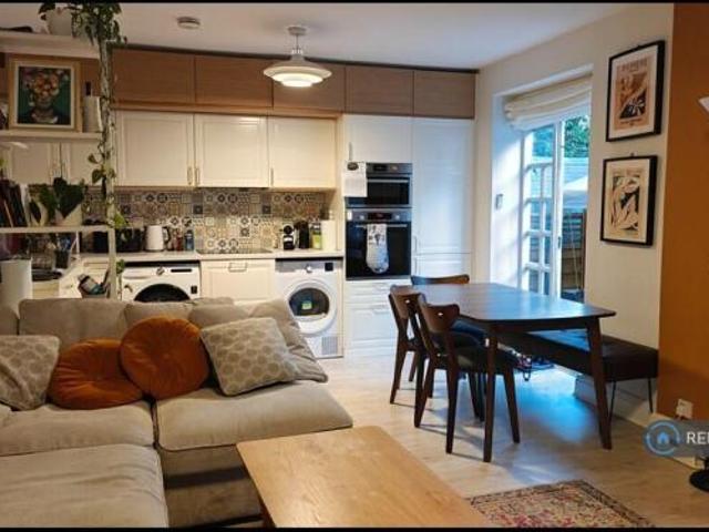 4 bedroom flat for rent in Newburn Street, London, SE11