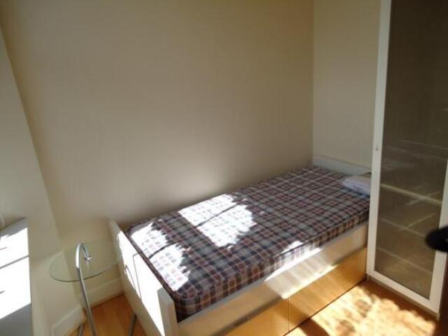 4 bedroom flat for rent in Newington Road, Newington, Edinburgh, EH9