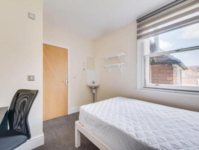 4 bedroom flat for rent in Northgate Flat, Canterbury, CT1