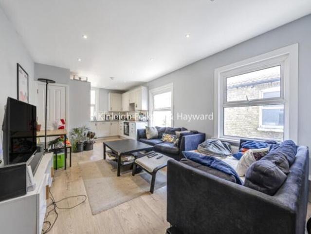4 bedroom flat for rent in Nutwell Street, Tooting, London, SW17