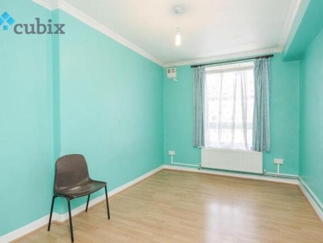 4 bedroom flat for rent in Orb Street, London, SE17