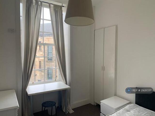 4 bedroom flat for rent in Otago St, Glasgow, G12