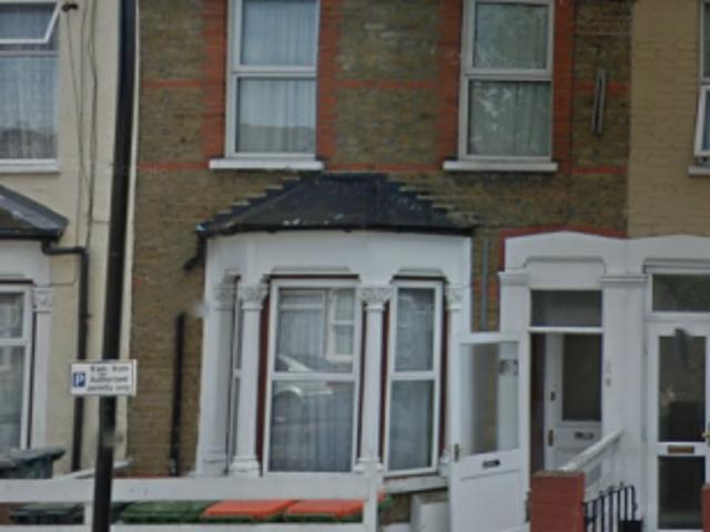 4 bedroom flat for rent in Outram Road, East Ham, Newham, London, E6