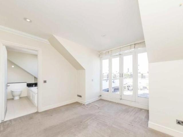 4 bedroom flat for rent in Palace Court, Notting Hill, W2