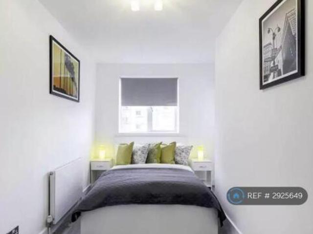 4 bedroom flat for rent in Patterdale, London, NW1