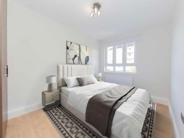 4 bedroom flat for rent in Queen Caroline Street, Hammersmith, W6