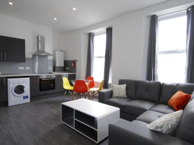 4 bedroom flat for rent in Radnor Street TFF, Plymouth, PL4
