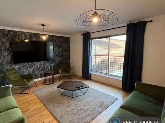 4 bedroom flat for rent in Riverview Drive, Glasgow, G5