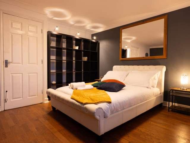 4 bedroom flat for rent in Royal Docks, London