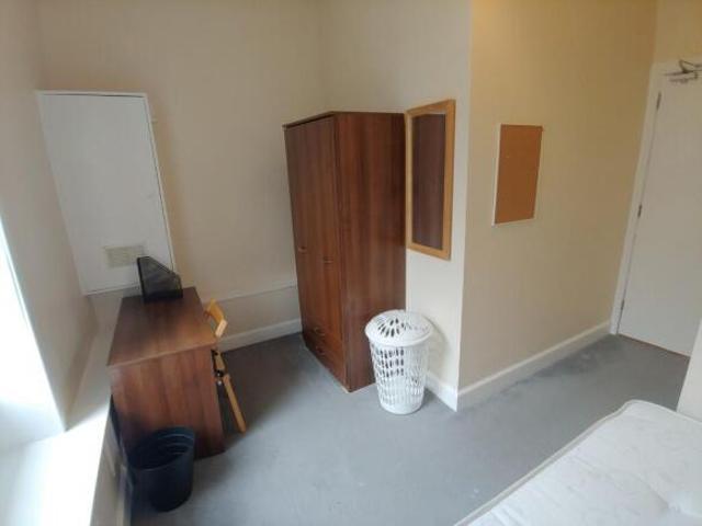4 bedroom flat for rent in Sciennes Road, Sciennes, Edinburgh, EH9