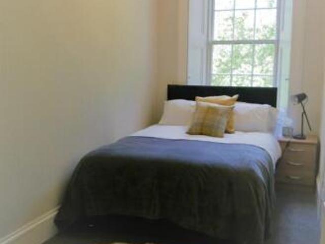 4 bedroom flat for rent in South Clerk Street, Newington, Edinburgh, EH8