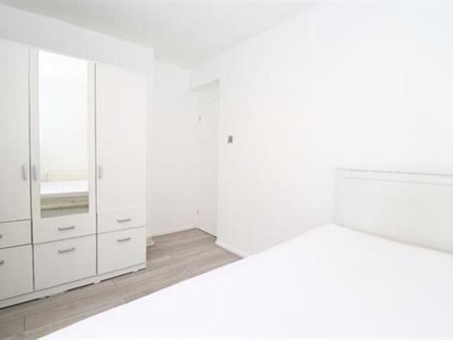 4 bedroom flat for rent in Stanhope Street, Regent's Park, NW1