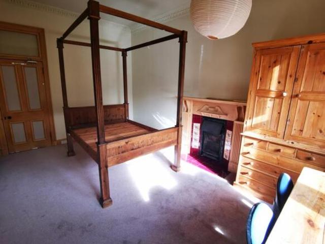 4 bedroom flat for rent in Strathearn Road, Edinburgh, EH9