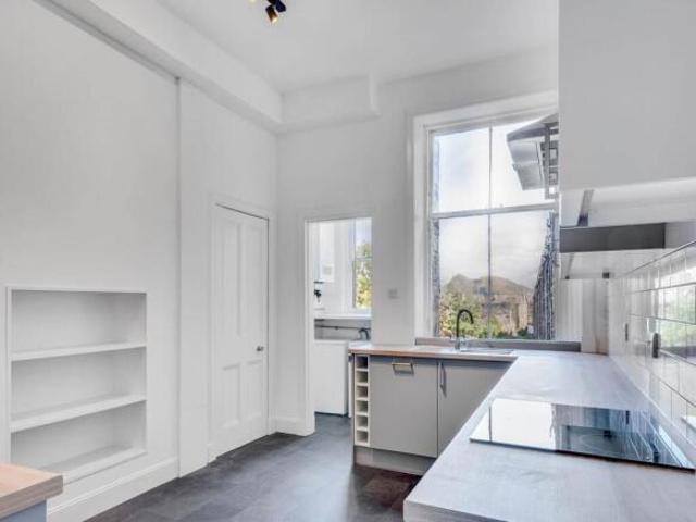 4 bedroom flat for rent in Strathearn Road, Marchmont, Edinburgh, EH9