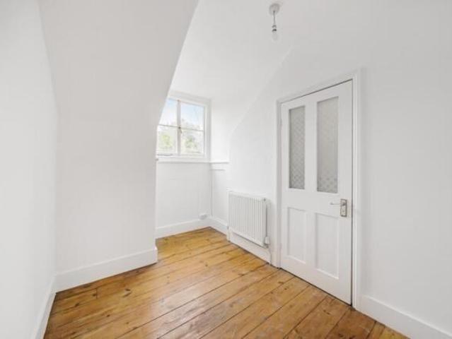 4 bedroom flat for rent in Streatham Place, London, SW2