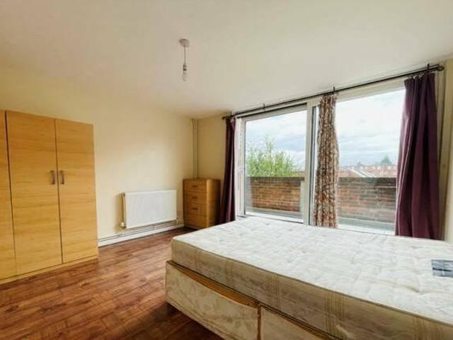 4 bedroom flat for rent in Sussex Way Archway N19