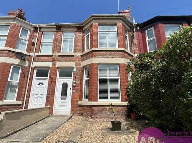 4 bedroom flat in Birkenhead