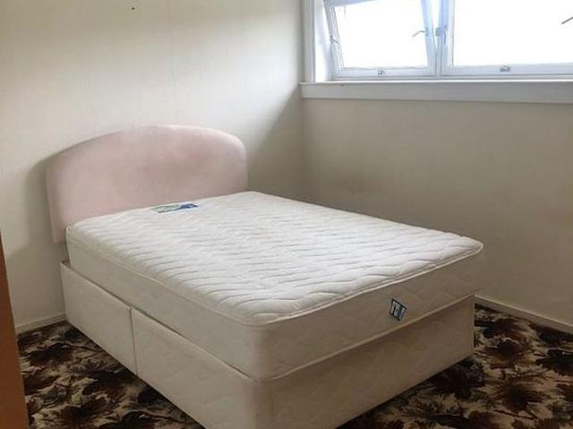 4 bedroom flat in Glasgow