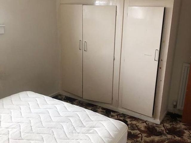 4 bedroom flat in Glasgow