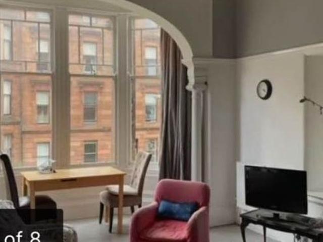 4 bedroom flat in Glasgow