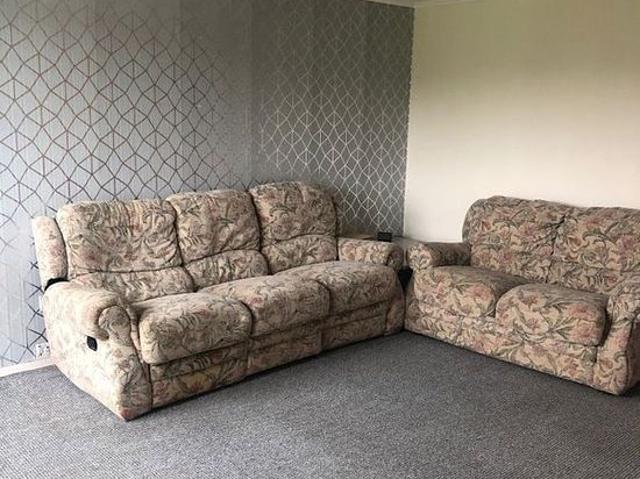 4 bedroom flat in Glasgow