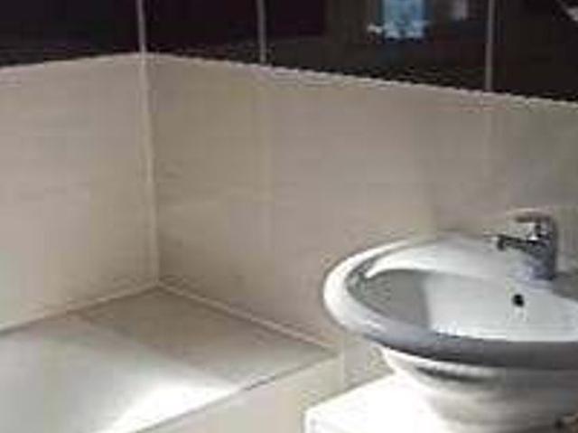 4 bedroom flat in Ilford
