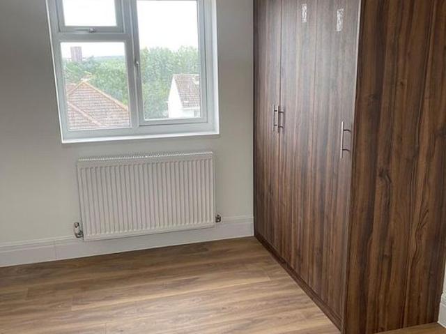 4 bedroom flat in London