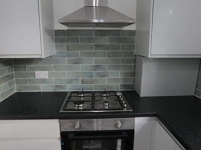 4 bedroom flat in Mitcham