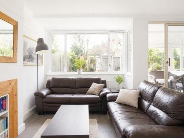 4 bedroom flat share to rent