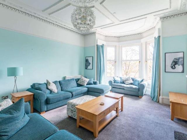 4 bedroom flat share to rent