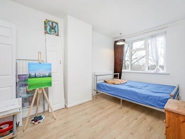 4 bedroom flat share to rent