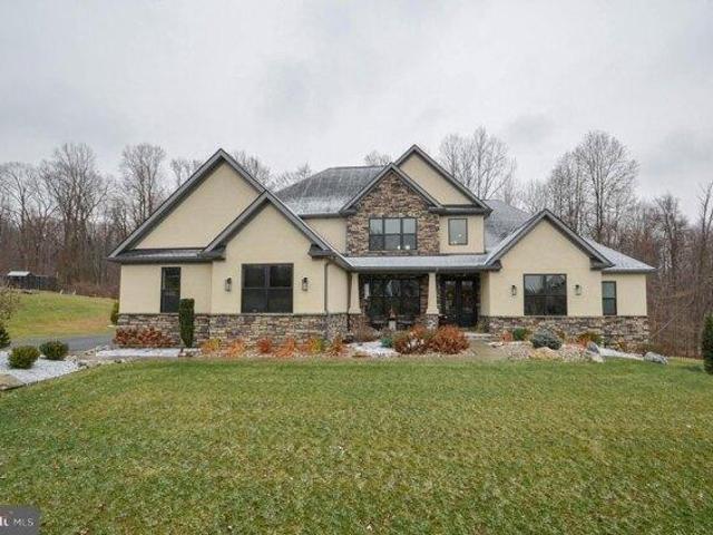 4 bedroom, Fleetwood PA 19522 88585887
