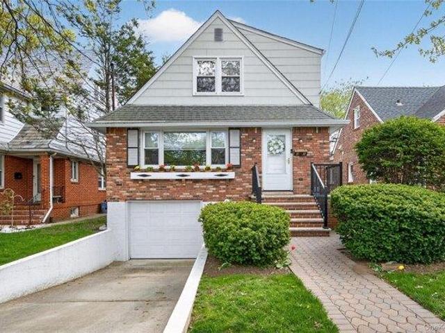 4 bedroom, Floral Park NY 11001 LS101800913