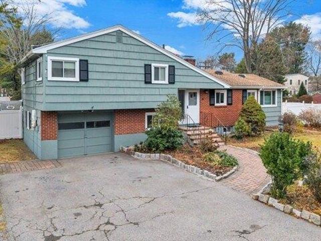 4 bedroom, Framingham MA 01701 102315473