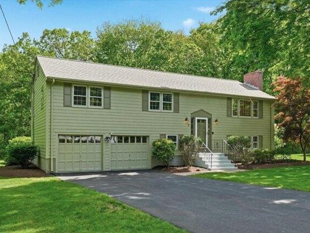 4 bedroom, Framingham MA 01701 103443897
