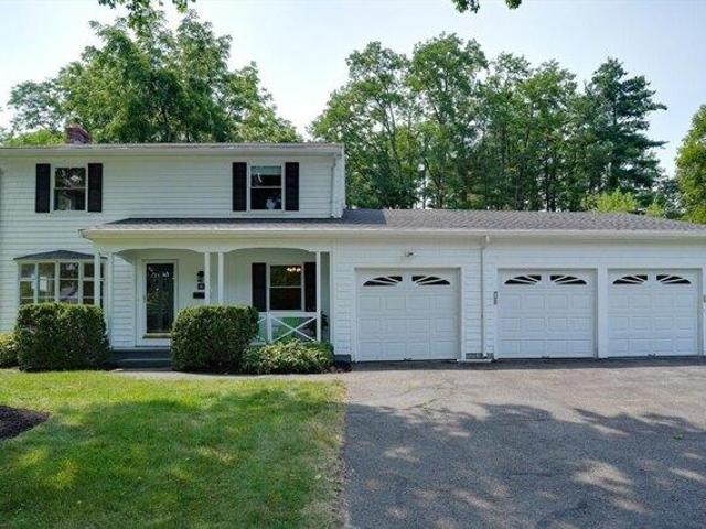 4 bedroom, Framingham MA 01701 104716441