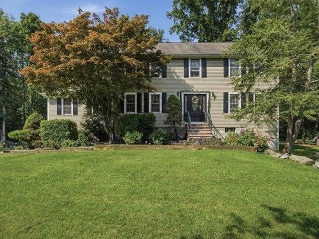 4 bedroom, Framingham MA 01701 104791069